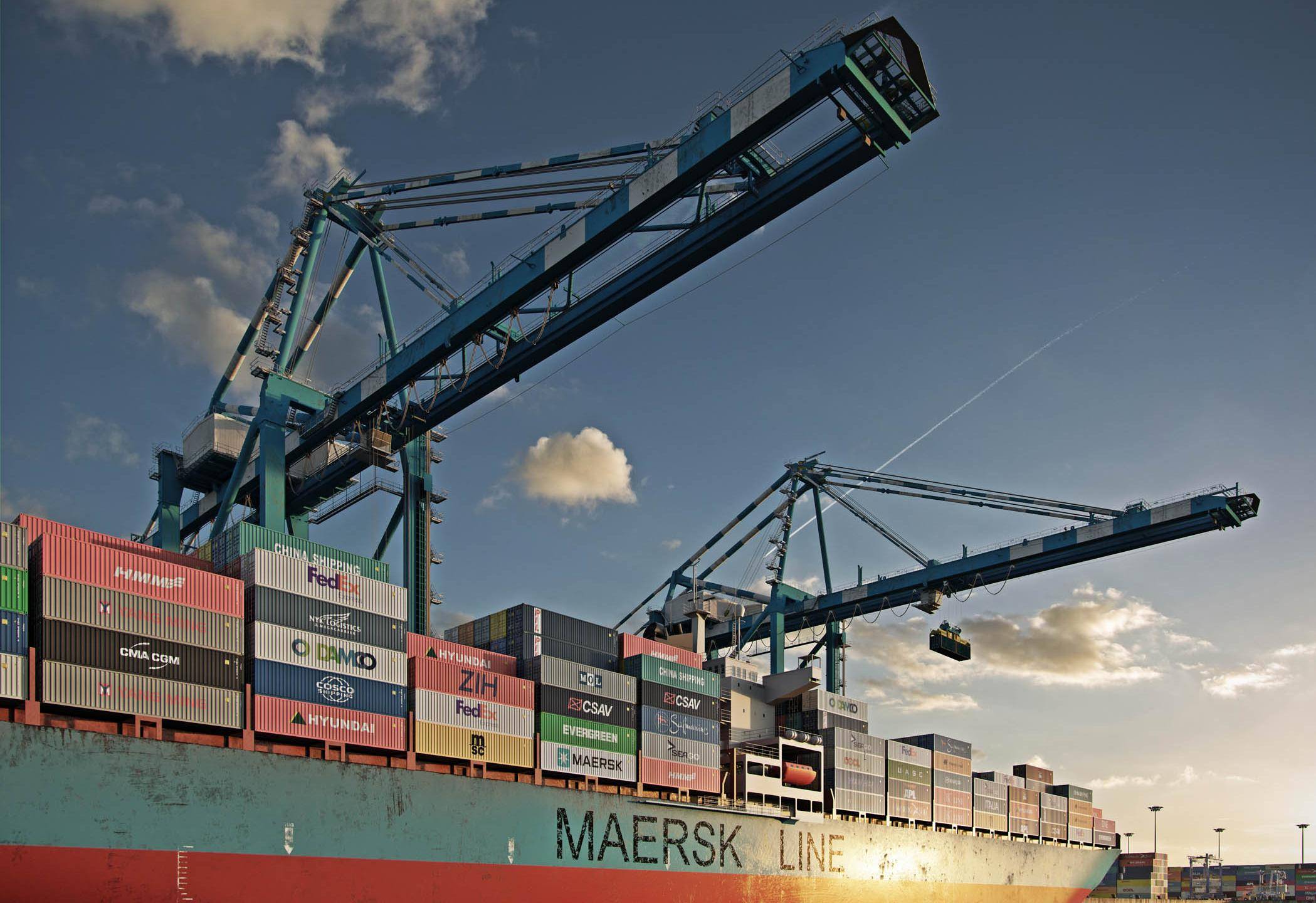 Case Studies - Making of Container Harbor - by Bartek Muczyń